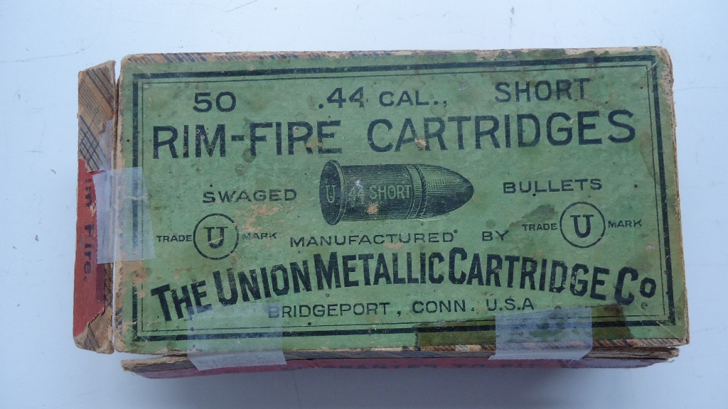 W9134 A BOX OF 44 RIMFIRE SHORT CARTRIDGES - Merz Antique Firearms